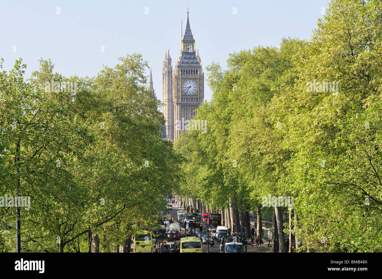 Westminster embankment morning rush hour traffic past Big Ben ...