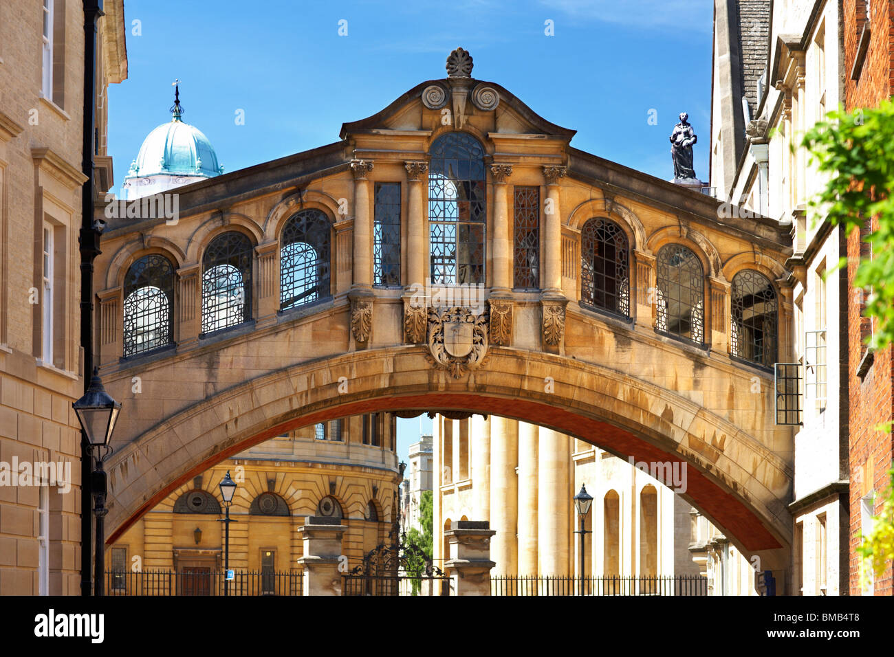 Venetian bridge oxford hi-res stock photography and images - Alamy