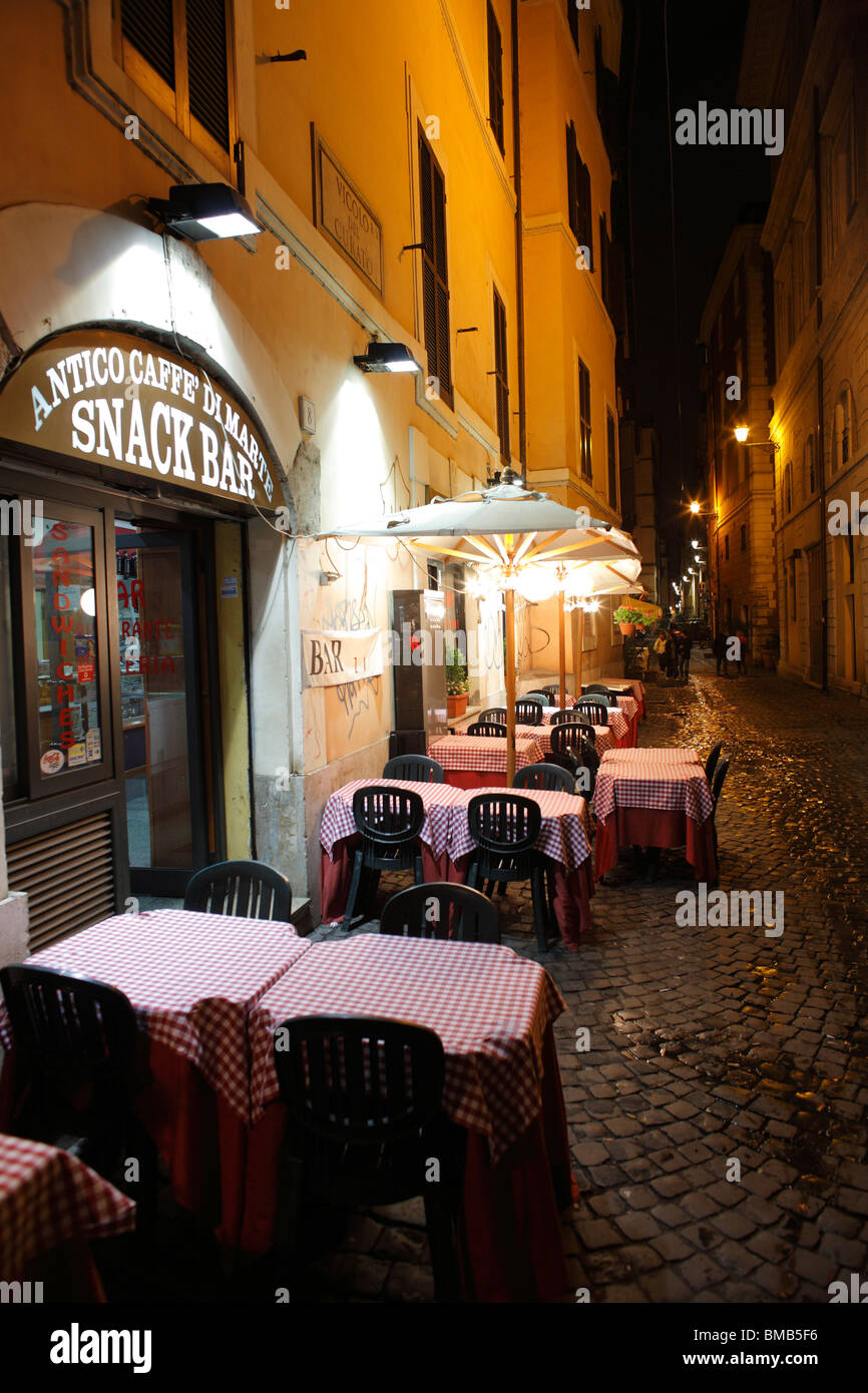 Rome restaurant food hi-res stock photography and images - Alamy