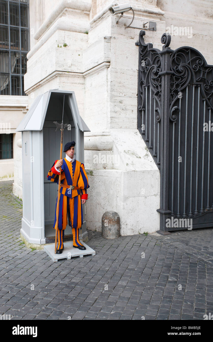 Swiss Guard, Vatican, Rome, Italy Stock Photo - Alamy