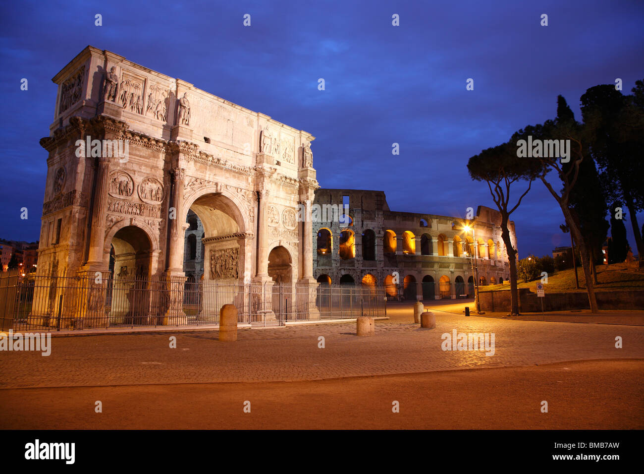 Constantine Arch near Colosseum, Rome, Italy Stock Photo - Alamy