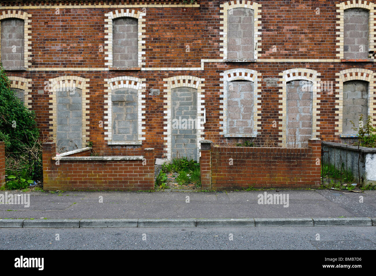 Bricked up windows hi-res stock photography and images - Alamy