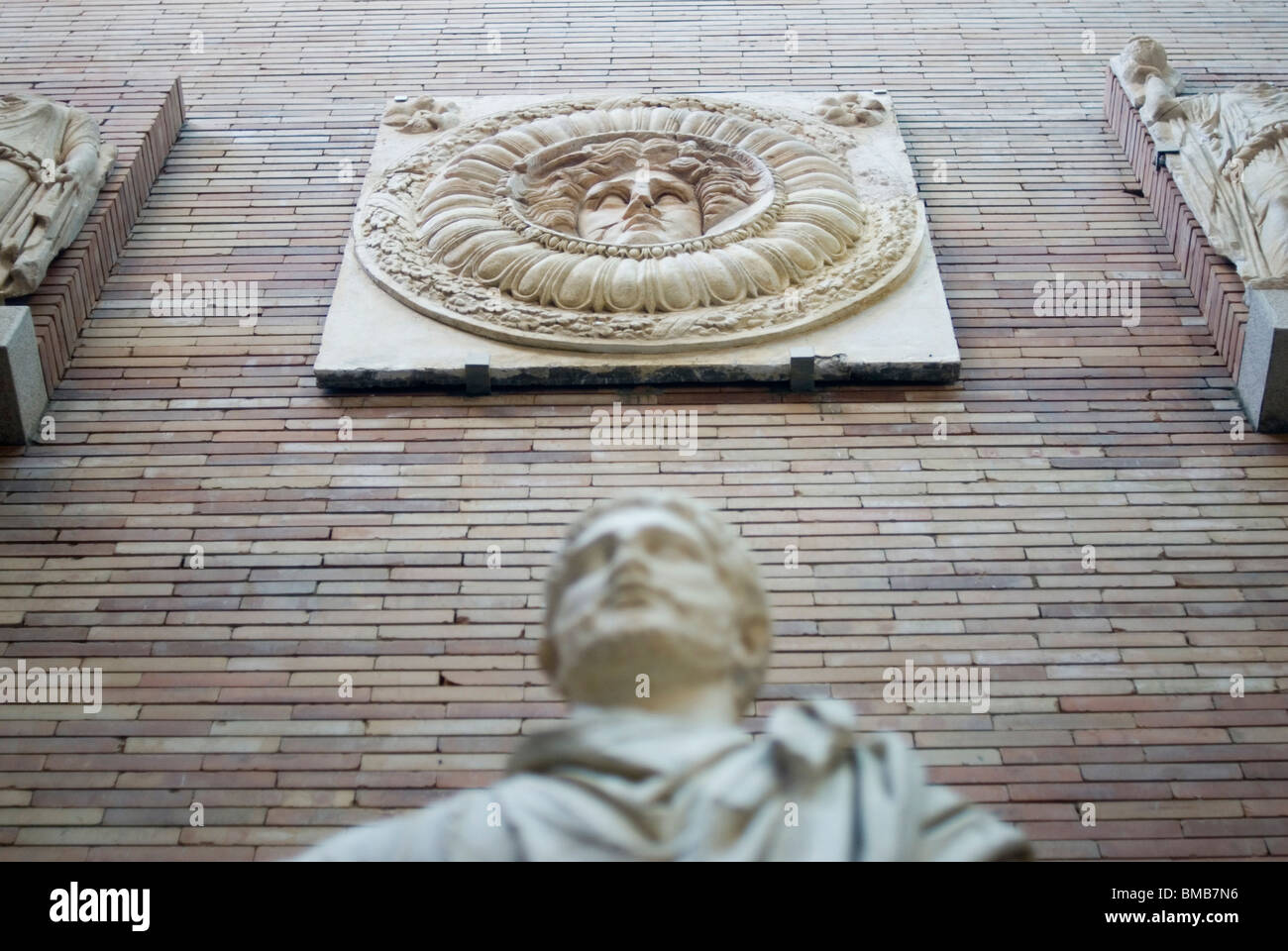 Portico del foro romano hi-res stock photography and images - Alamy