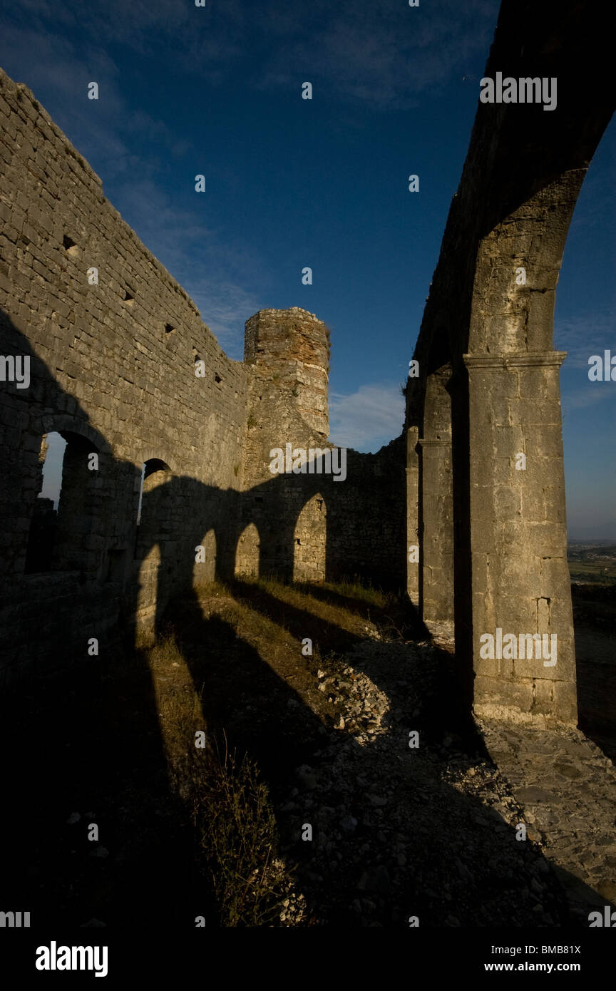 Rozafa legend hi-res stock photography and images - Alamy