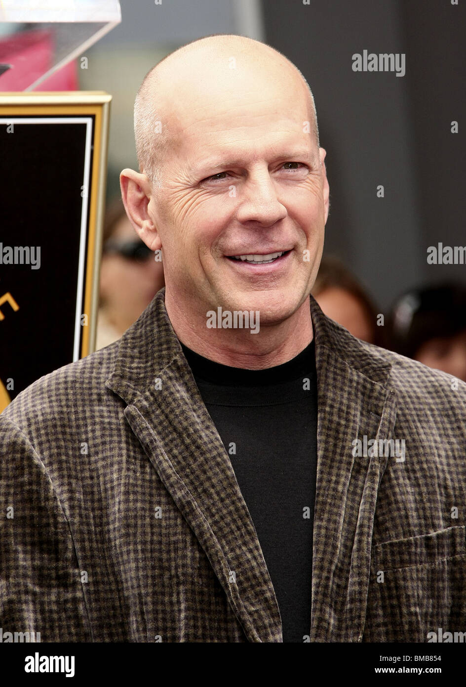 BRUCE WILLIS SIR BEN KINGSLEY HONORED WITH A STAR ON THE HOLLYWOOD WALK ...