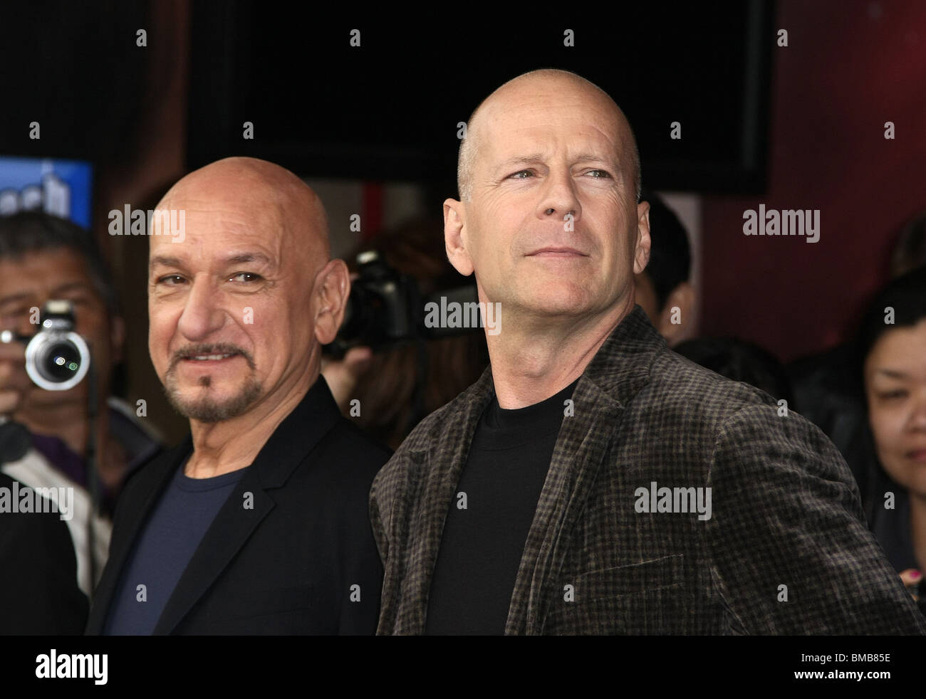 SIR BEN KINGSLEY BRUCE WILLIS SIR BEN KINGSLEY HONORED WITH A STAR ON ...