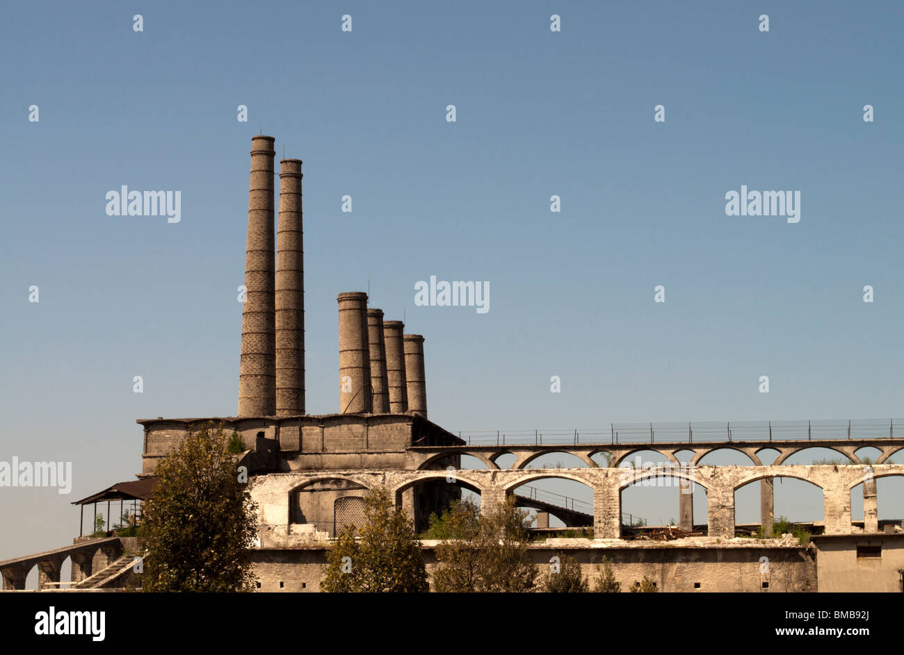 Old factory italy hi-res stock photography and images - Alamy