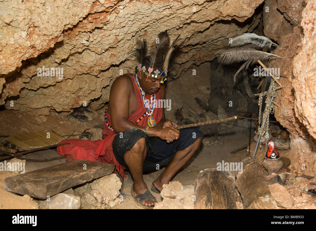 Muganga medicine man, Ngomongo village, Kenya Stock Photo - Alamy