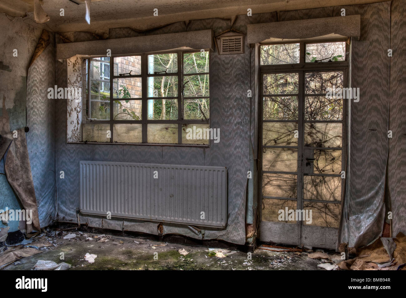 Hospital Room in a Derelict Psychiatric Asylum Stock Photo - Alamy