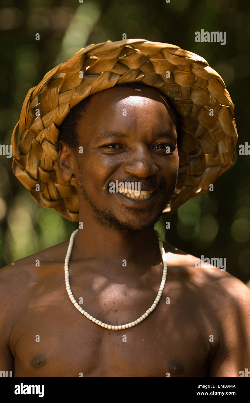 Mijikenda man, Ngomongo village, Kenya Stock Photo - Alamy