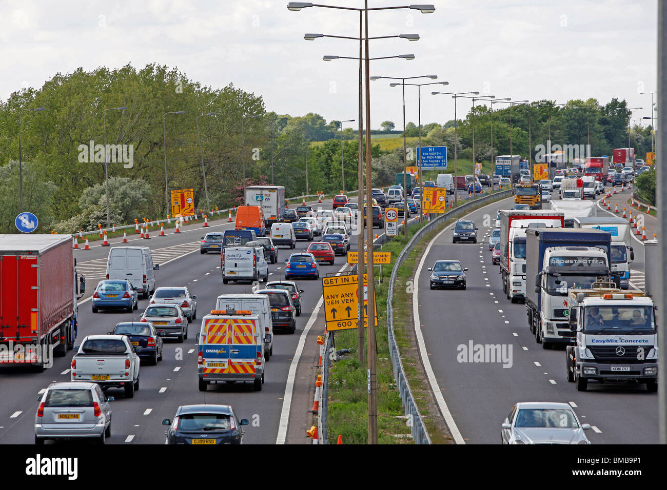 Traffic jams build up on the M1 near Milton Keynes, where road works ...