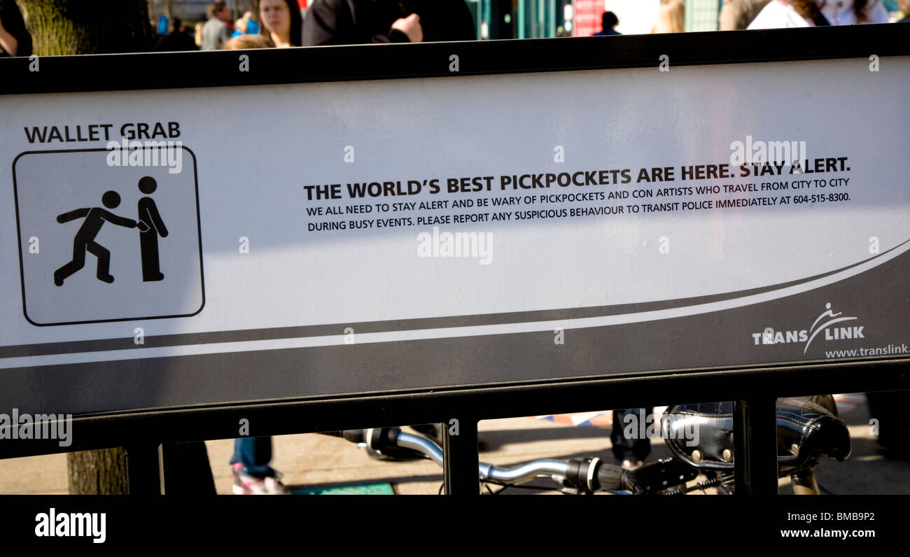 Pickpocket warning sign hi-res stock photography and images - Alamy