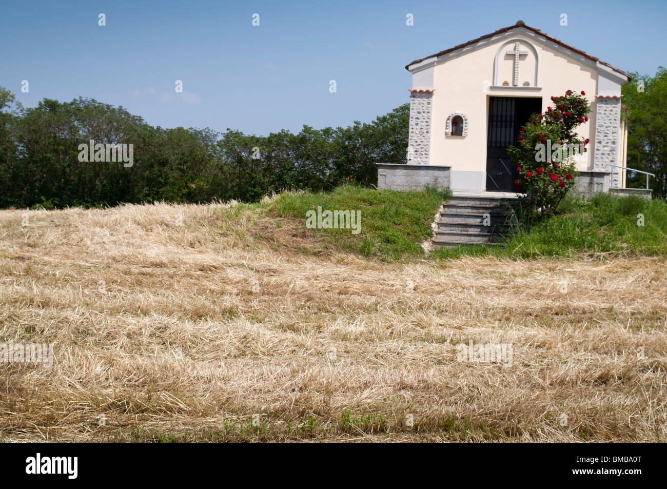 Small church hi-res stock photography and images - Alamy
