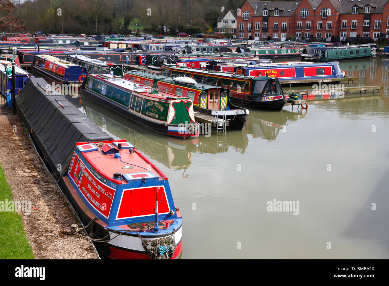 GREEN NARROW BOAT REFLECTION BRAUNSTON NORTHAMPTONSHIRE ENGLAND ...