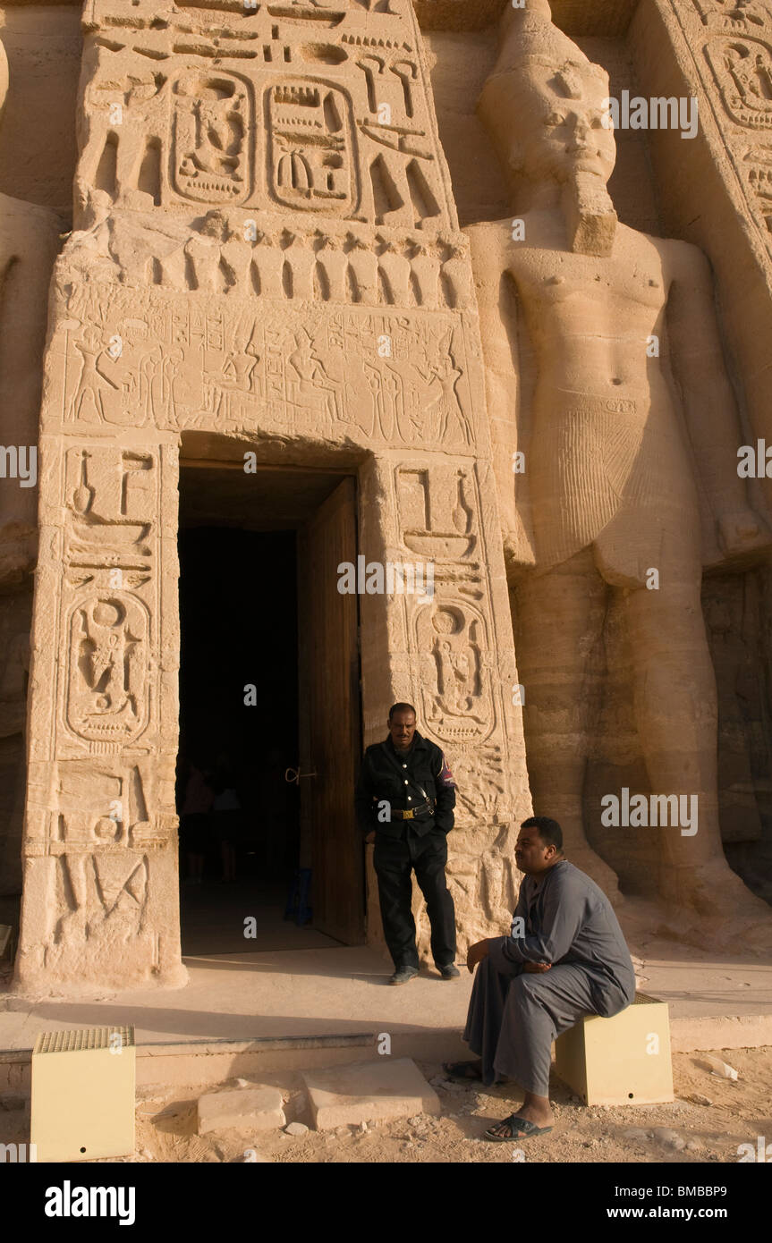 Nile statue ruin unesco world heritage sun temple temple pharaoh hi-res ...