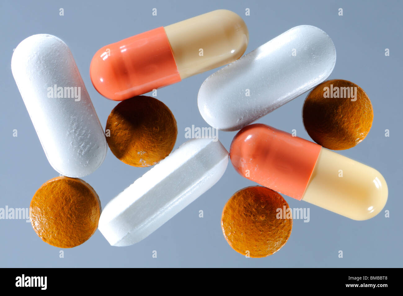 Drugs - painkillers, anti-inflamatories and gastro-resistant capsules ...