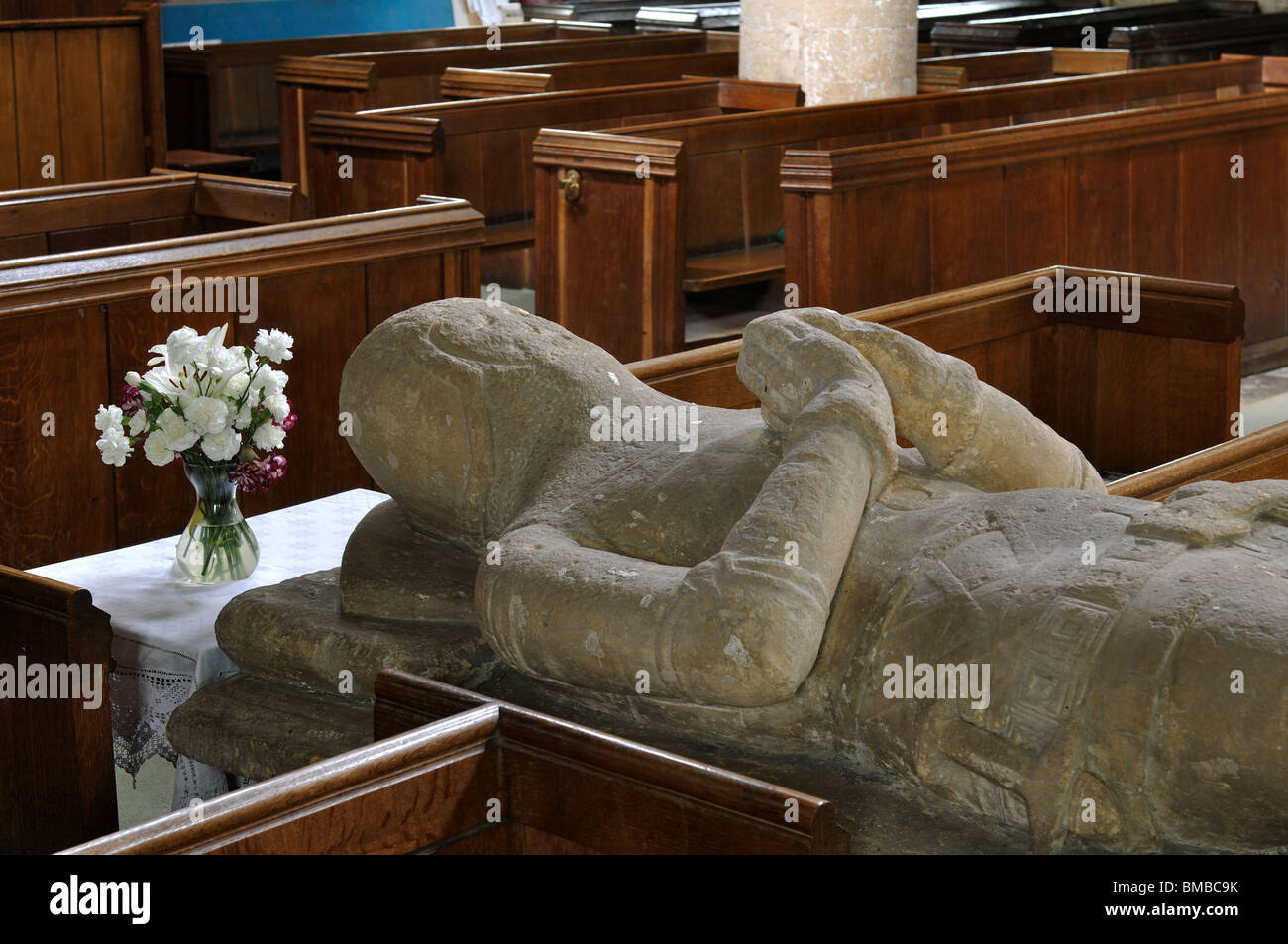 Effigy of Sir William Clopton in St. Swithin`s Church, Lower Quinton ...