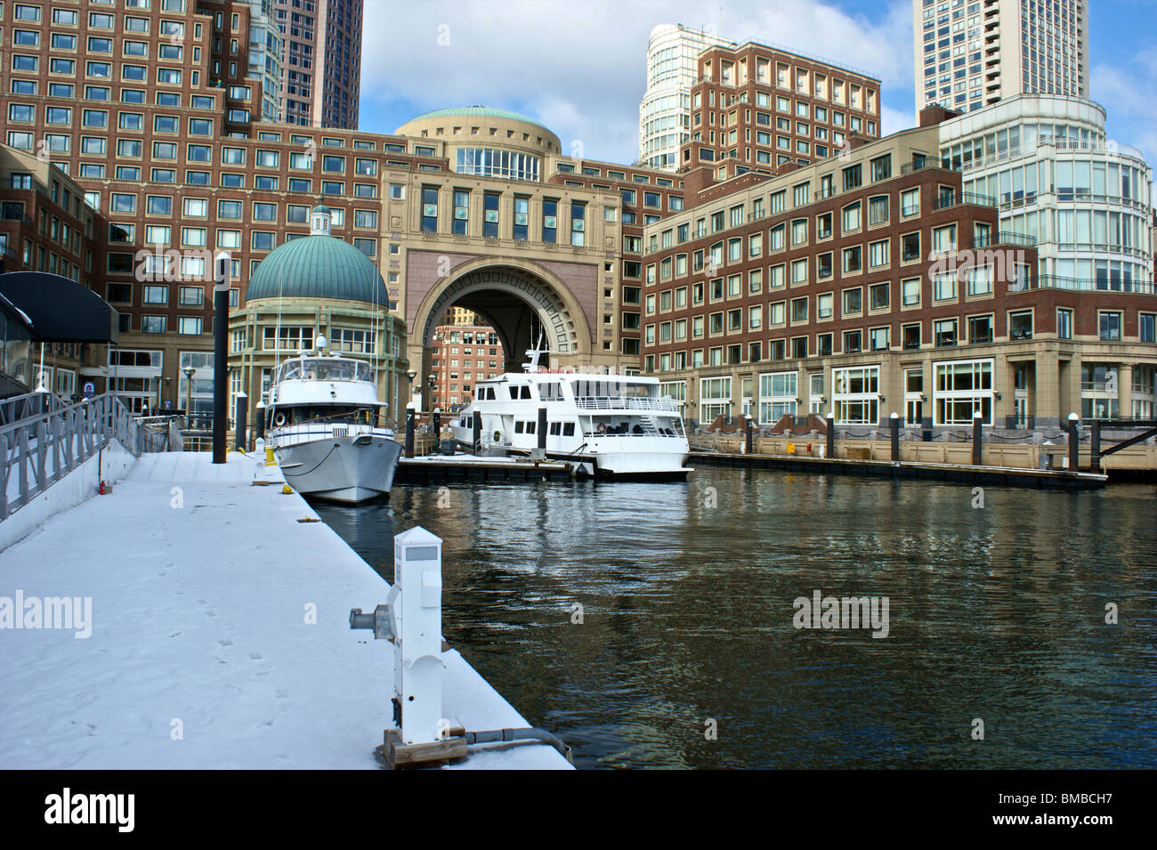Rowes Wharf Buildings High Resolution Stock Photography and Images - Alamy