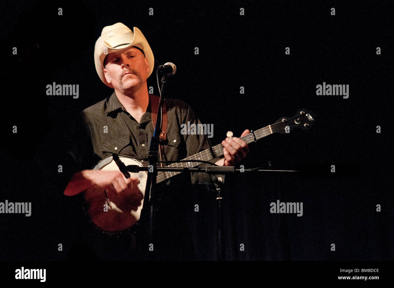 Phil Wade from The Wilders playing a gig in Belfast Stock Photo - Alamy