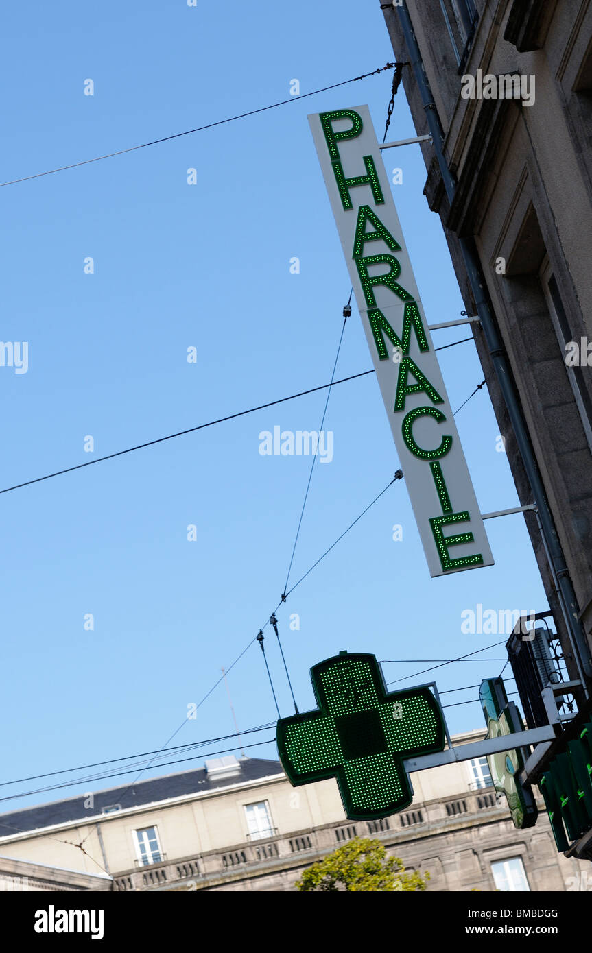 French pharmacie hi-res stock photography and images - Alamy