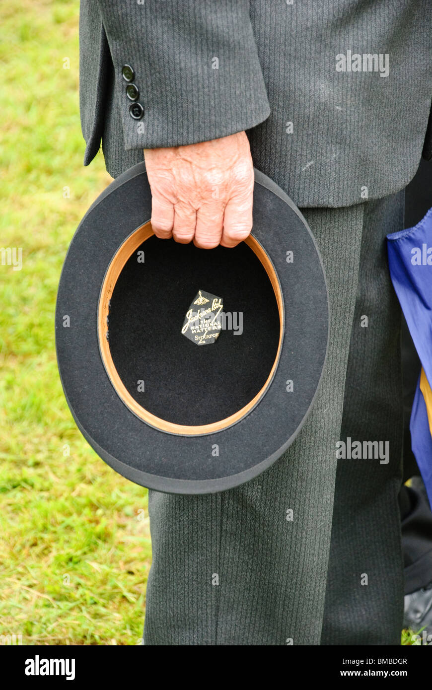 Bowler hat suit hi-res stock photography and images - Alamy