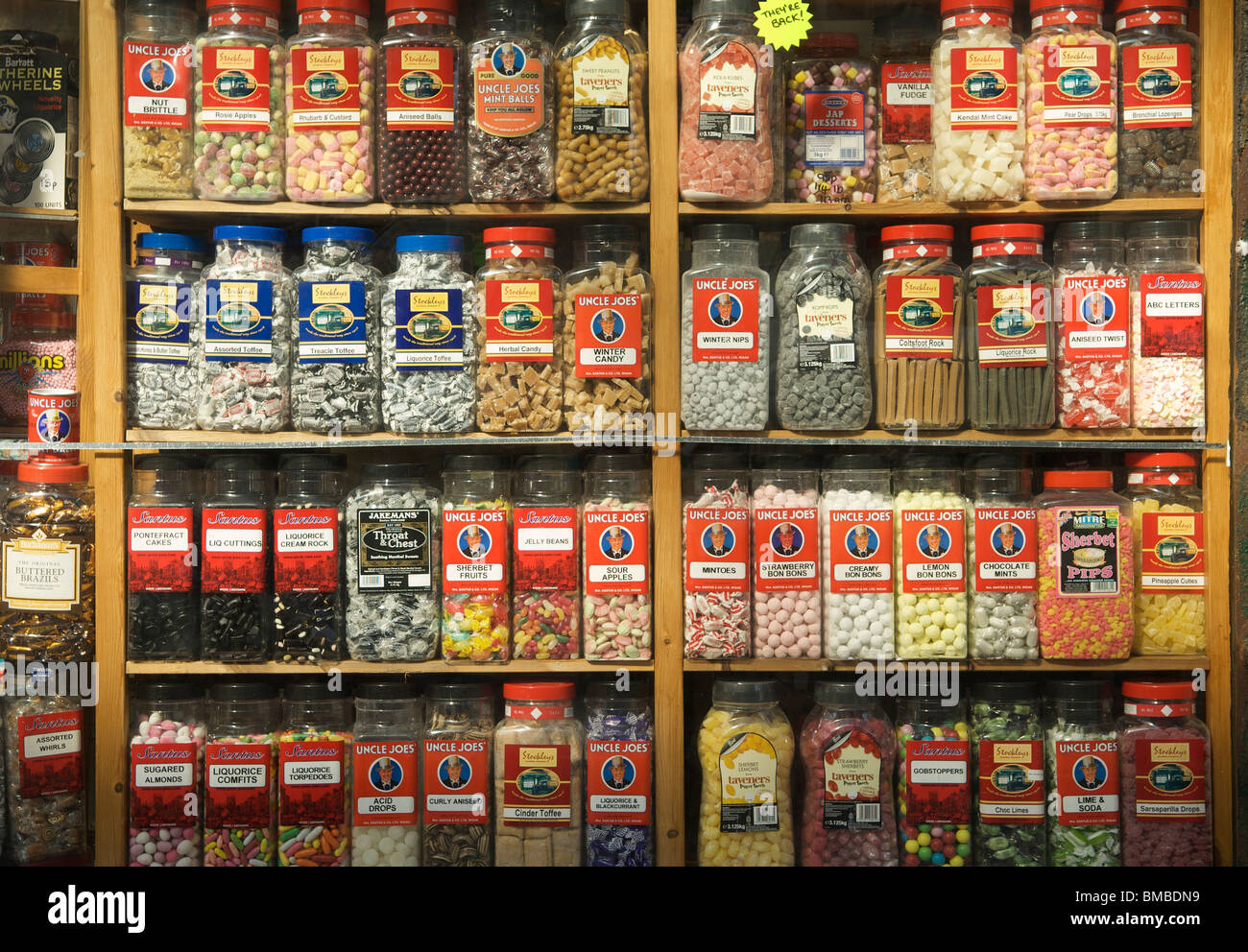 Old sweet shop hi-res stock photography and images - Alamy