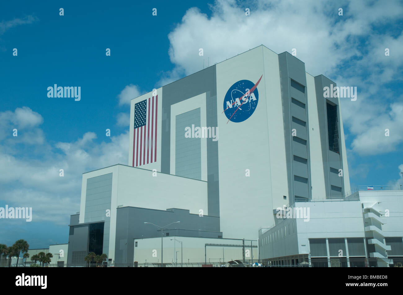 The Vehicle Assembly Building (VAB) at the Kennedy Space Centre, Cape ...