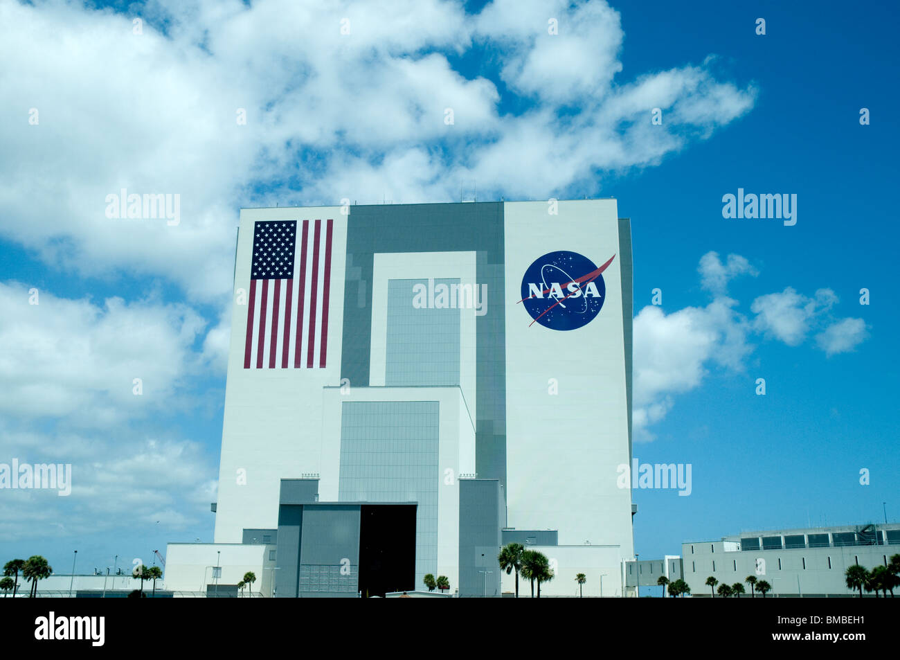 The Vehicle Assembly Building (VAB) at the Kennedy Space Centre, Cape ...