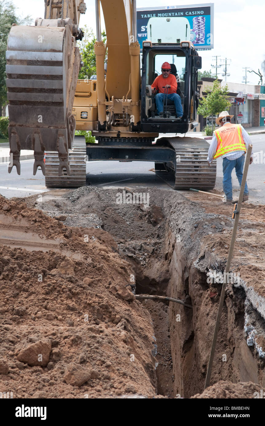 Trench digging hi-res stock photography and images - Alamy