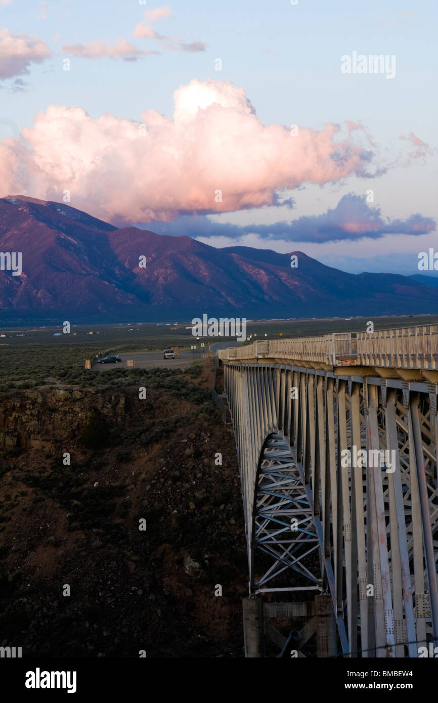 Rio grande gorge bridge hi-res stock photography and images - Alamy