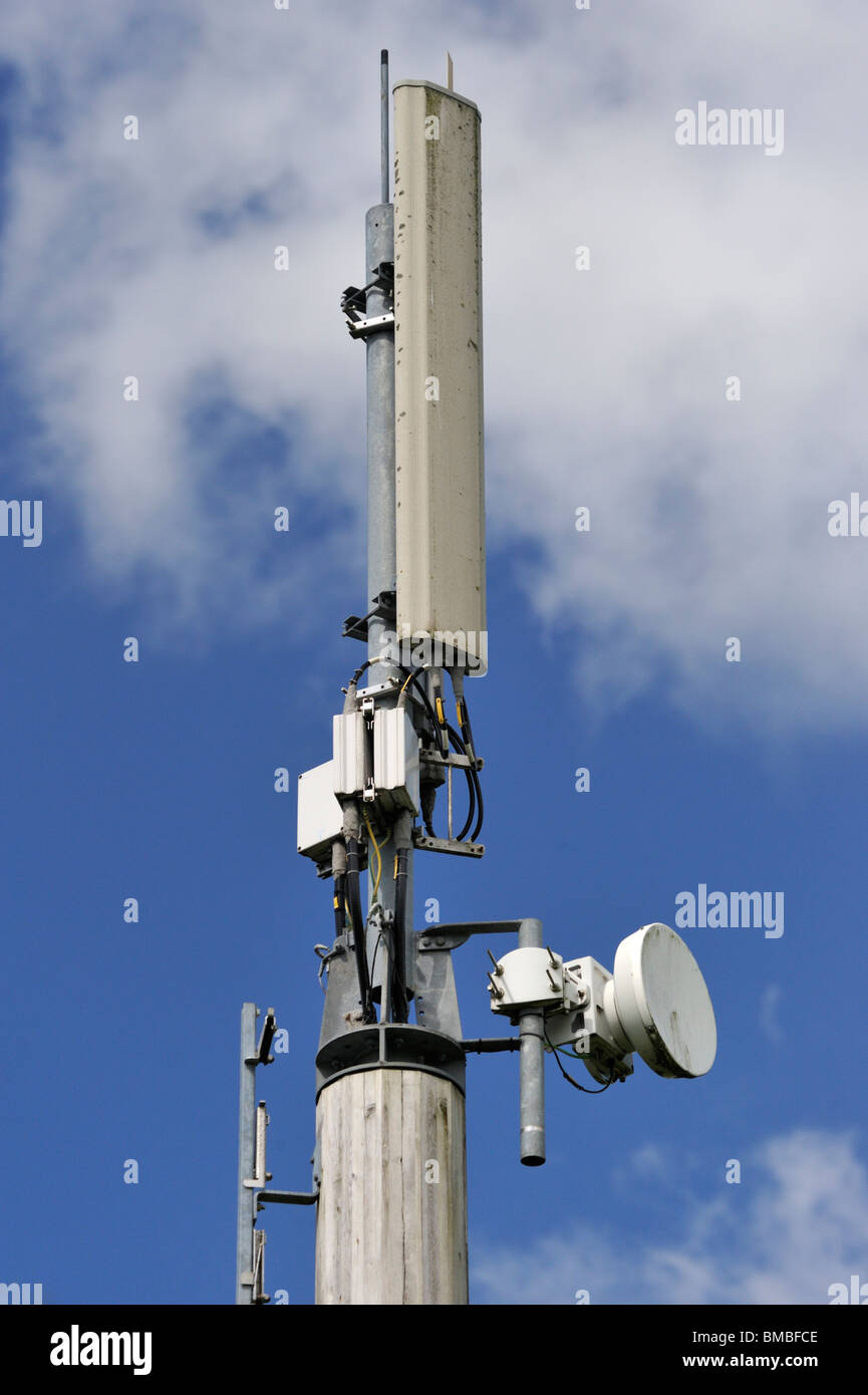 Telecom mast hi-res stock photography and images - Alamy
