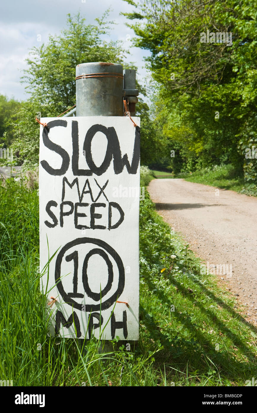 Track speed limit signs hi-res stock photography and images - Alamy