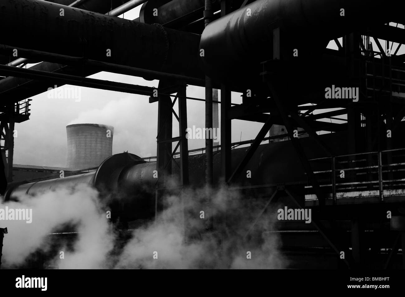 Pipework and Cooling Tower at the Corus Steelworks, Scunthorpe ...