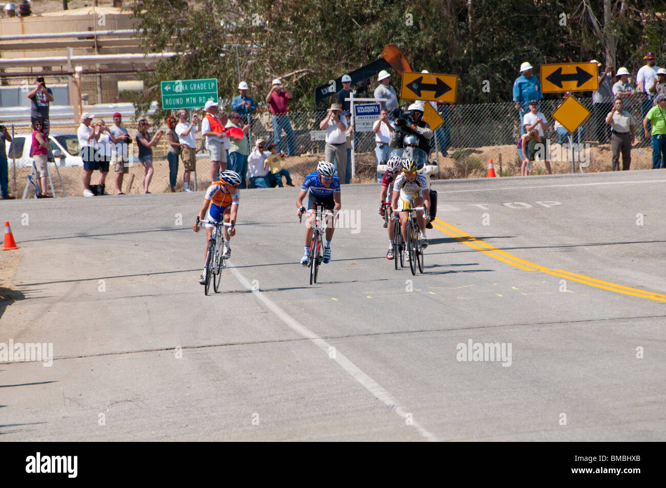 Finish line cycle race hi-res stock photography and images - Alamy