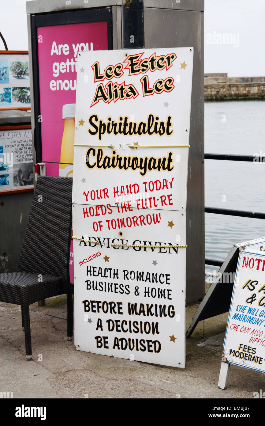 Gypsy fortune teller hi-res stock photography and images - Alamy