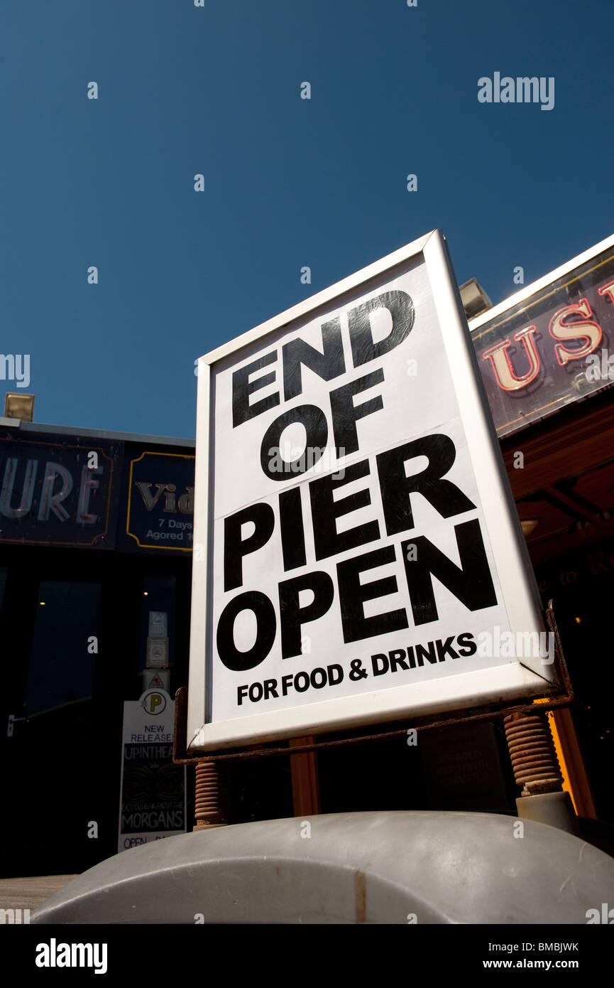 The pier sign hi-res stock photography and images - Alamy