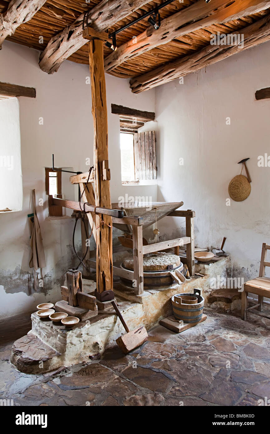 Grist mill hi-res stock photography and images - Alamy