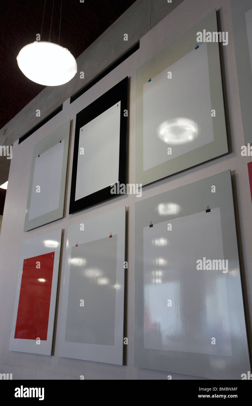 Art exhibit hi-res stock photography and images - Alamy