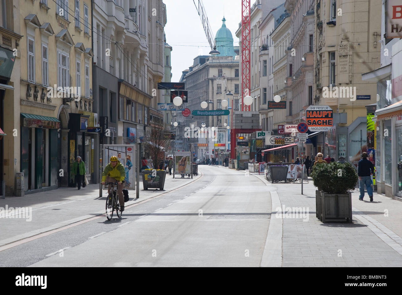 Neubaugasse hi-res stock photography and images - Alamy