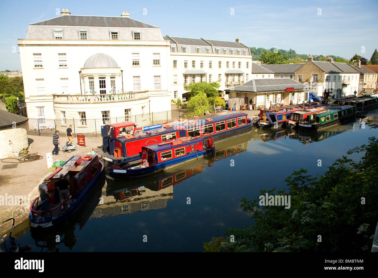Narrow boats, Kennet and Avon canal, Bathwick, Bath Stock Photo - Alamy