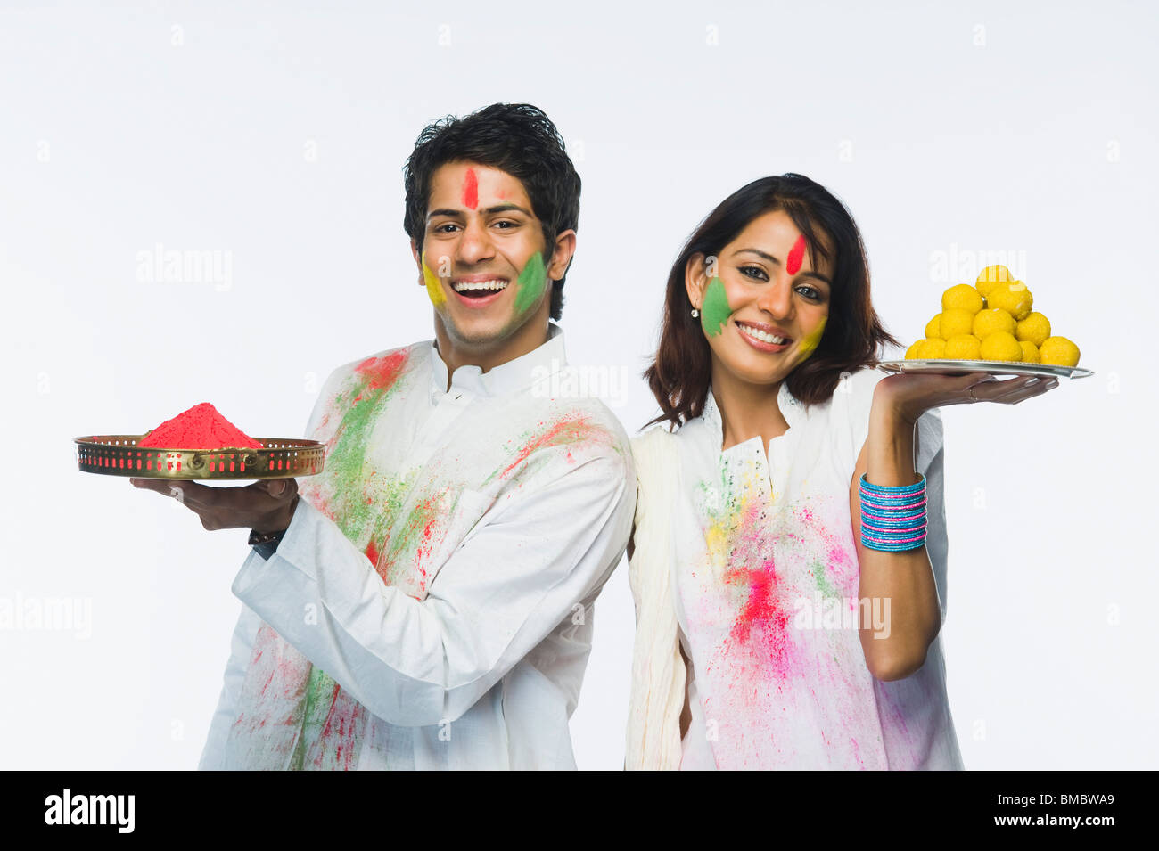 Couple celebrating Holi Stock Photo - Alamy