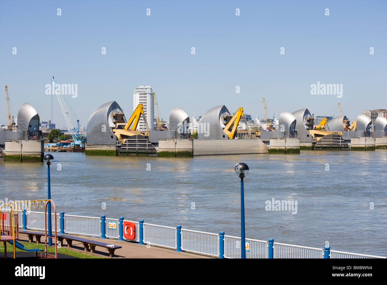 Thames tidal barrier hi-res stock photography and images - Alamy