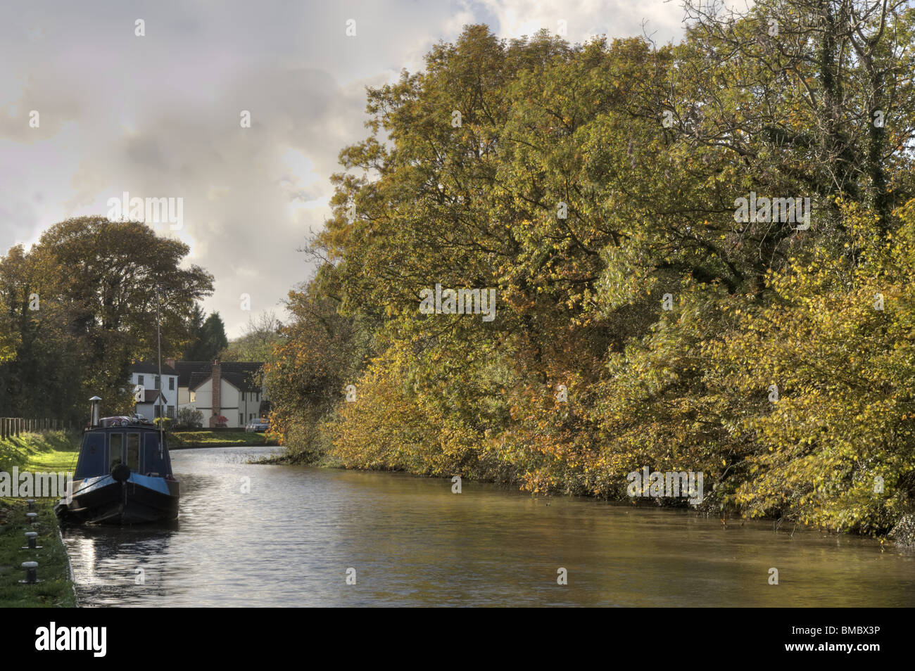 Worcester and birmingham canal hi-res stock photography and images - Alamy