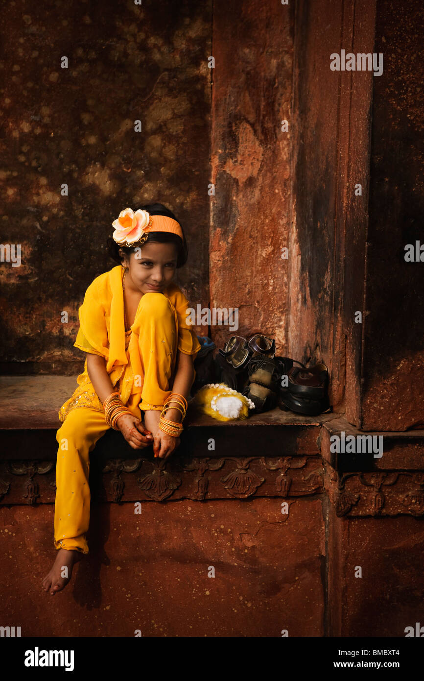 Girl smiling in a mosque, Jama Masjid, Old Delhi, India Stock Photo - Alamy