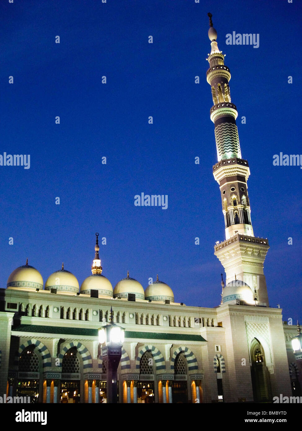 Al haram mosque mecca exterior hi-res stock photography and images - Alamy