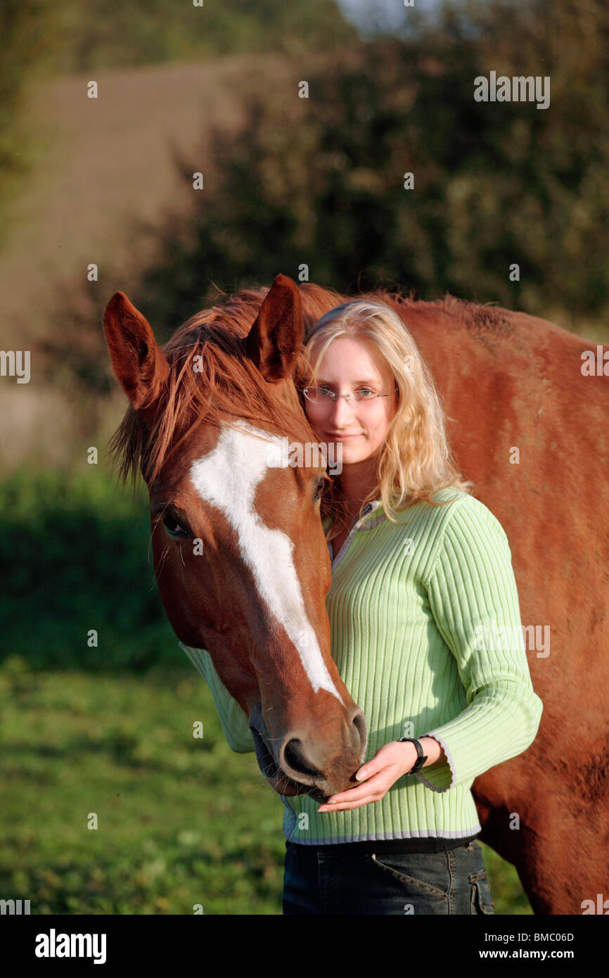 Frau mit pferd woman horse hi-res stock photography and images - Alamy