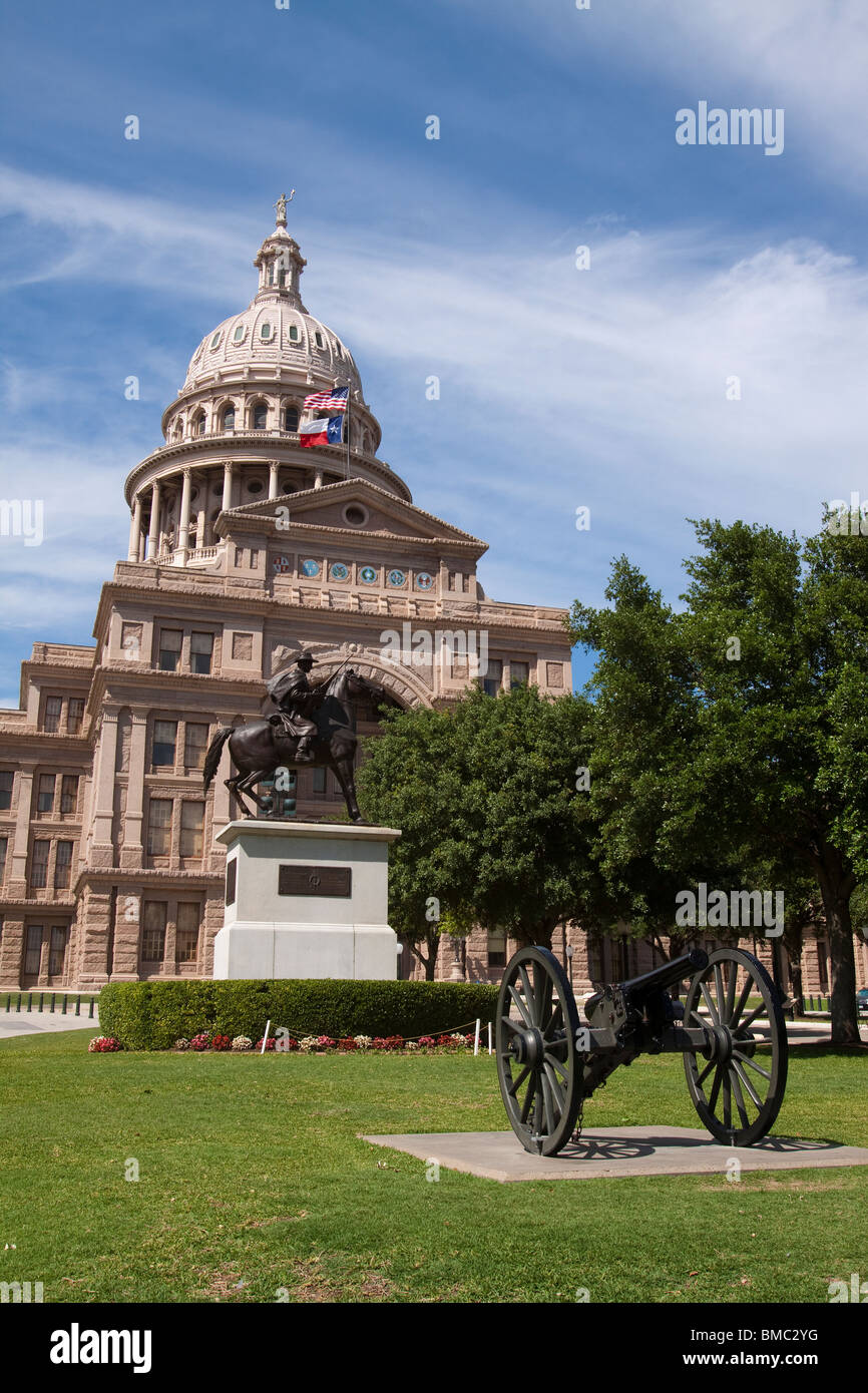 Front of Texas state capitol building or statehouse in Austin with ...