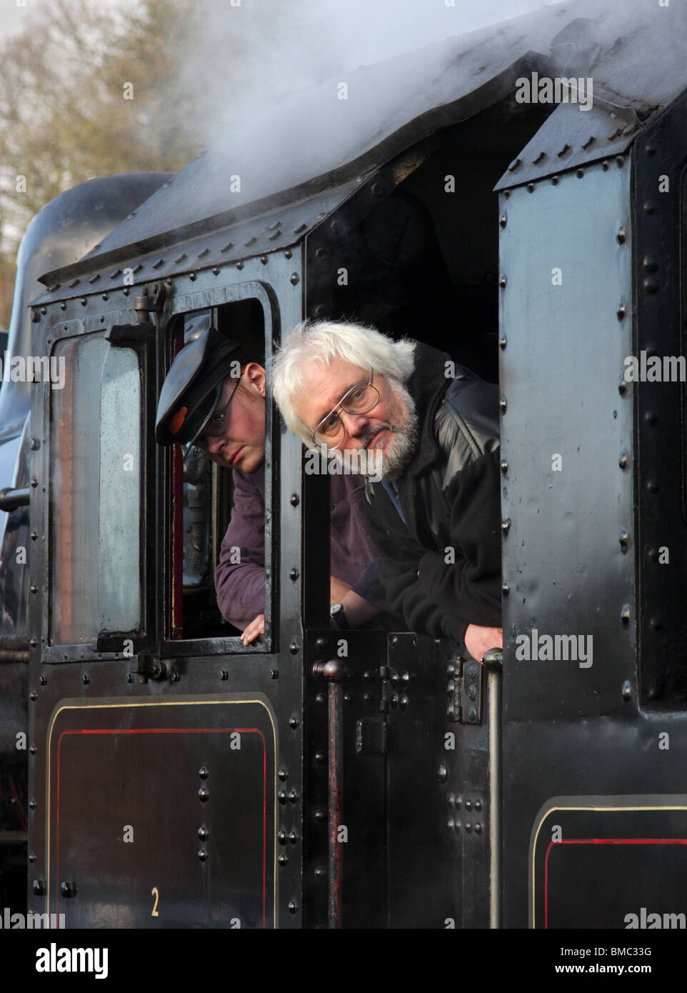 Fireman waiting hi-res stock photography and images - Alamy
