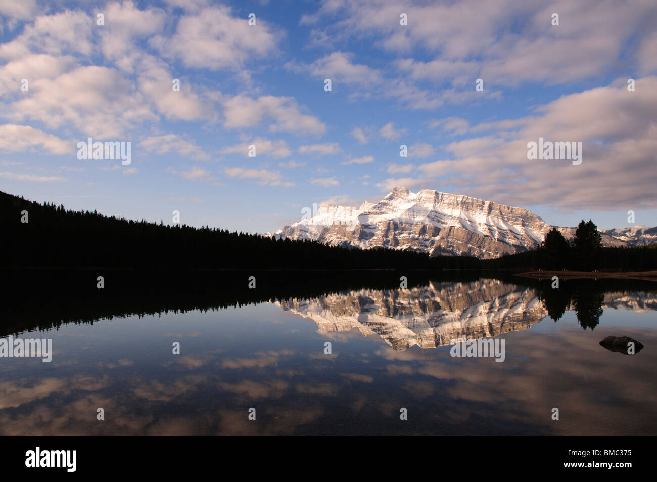 Mt Rundle, Banff National Park Stock Photo - Alamy