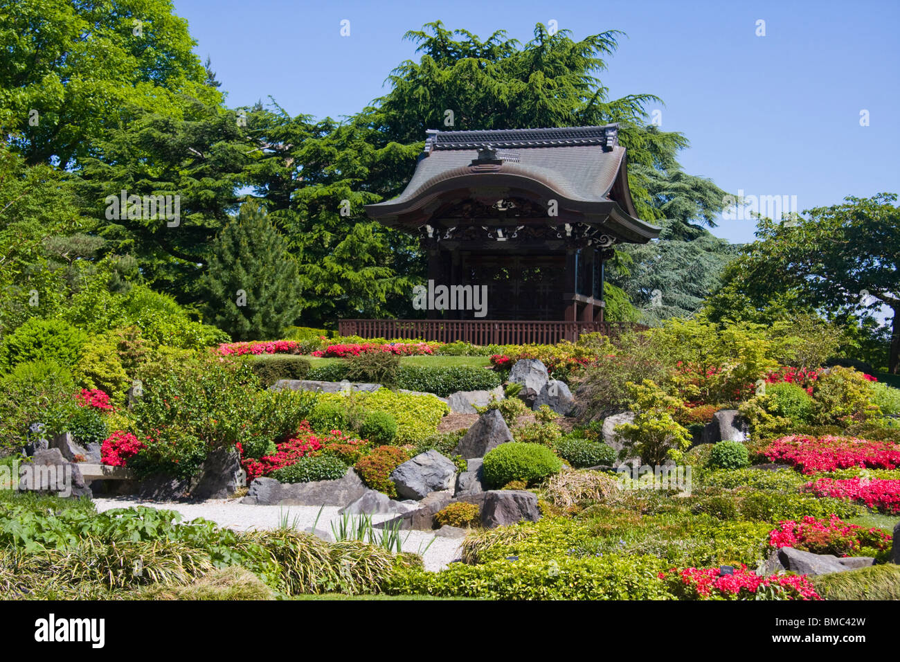 Japanese gateway hi-res stock photography and images - Alamy